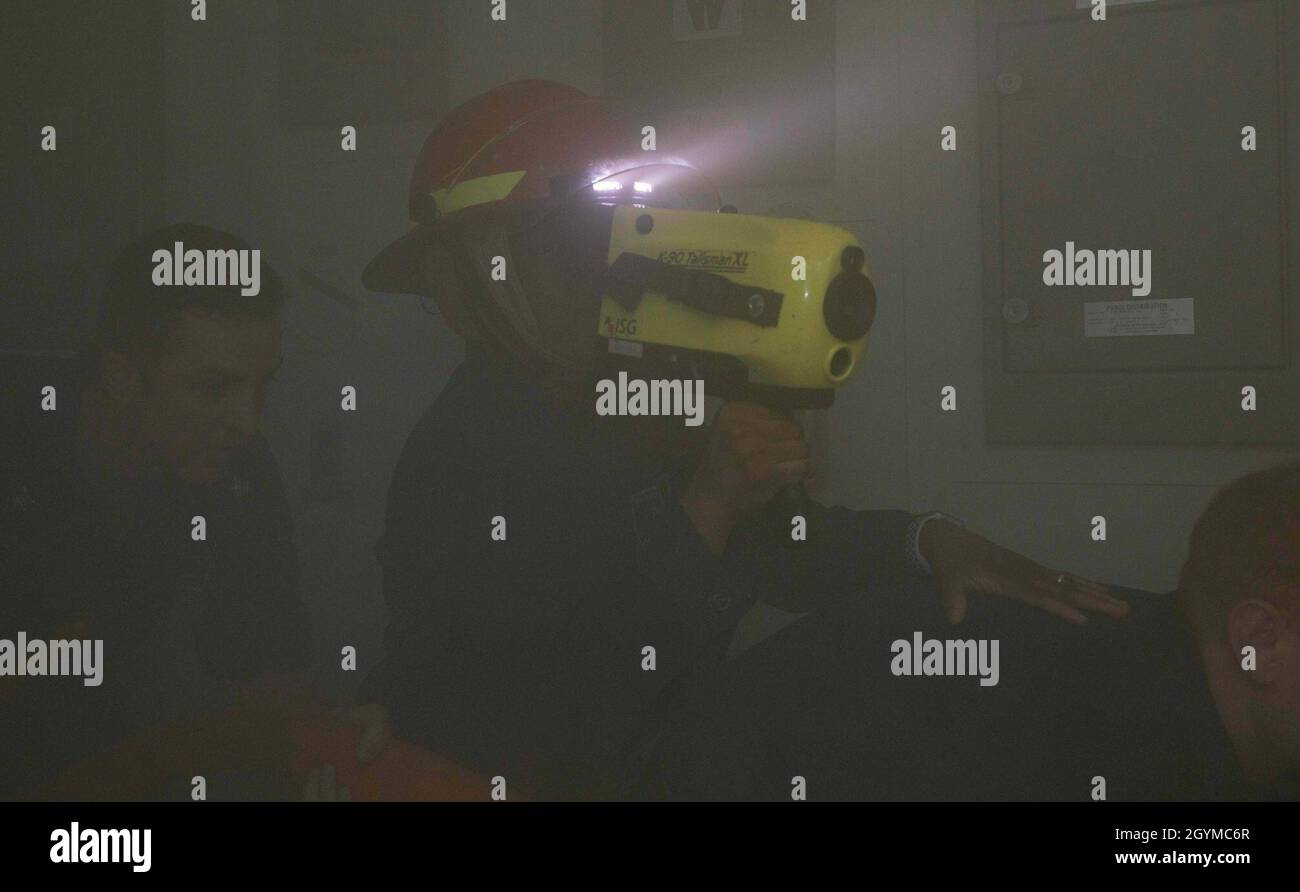 200130-N-MY922-1081 GULF OF ADEN (Jan. 30, 2020) - Hospitalman Shante ...