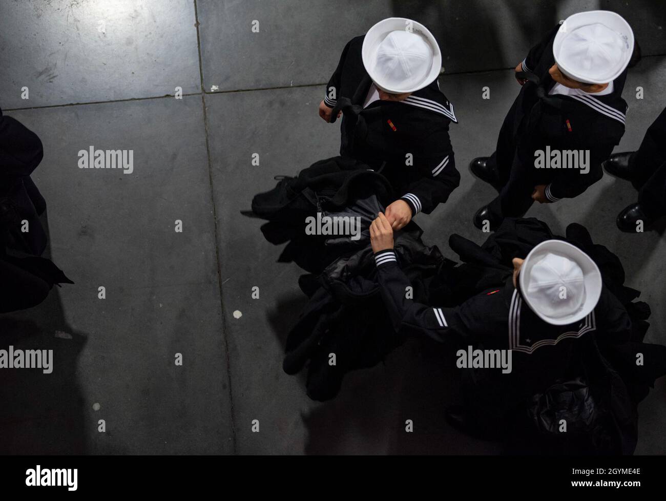 Navy boot camp graduation hi-res stock photography and images - Alamy