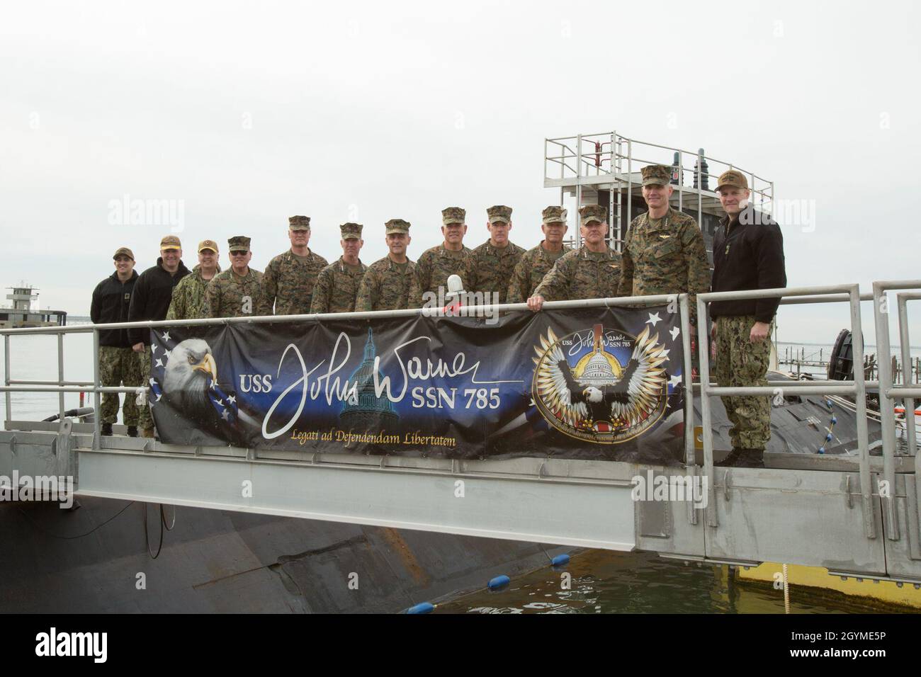 Senior Marine Corps and Navy leaders pose onboard the USS John Warner ...