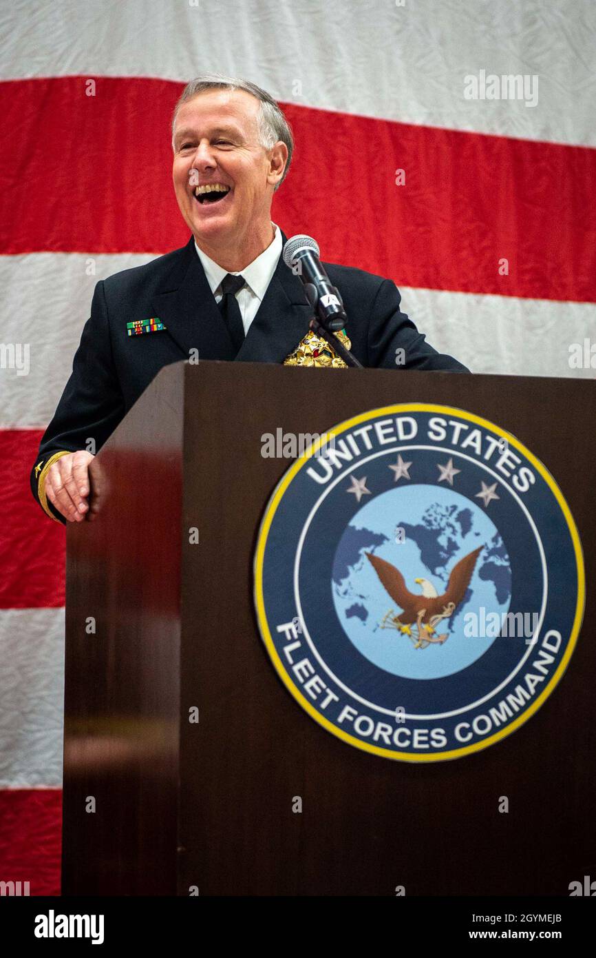 200131-N-DP001-0111 NORFOLK (Jan. 31, 2020) Vice Adm. Bruce H. Lindsey ...