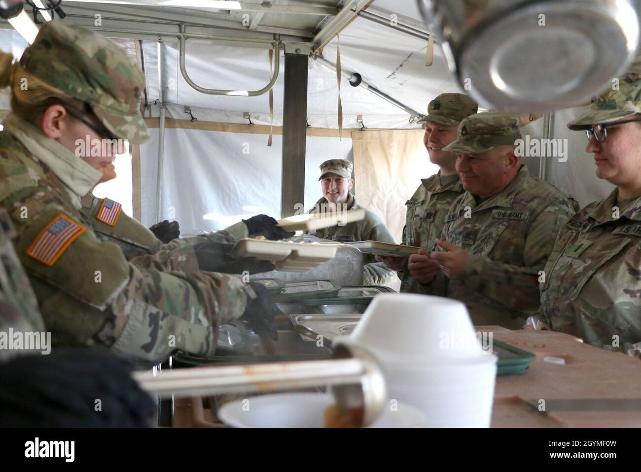 Soldiers with the 109th Multifunctional Medical Battalion, Iowa Army ...