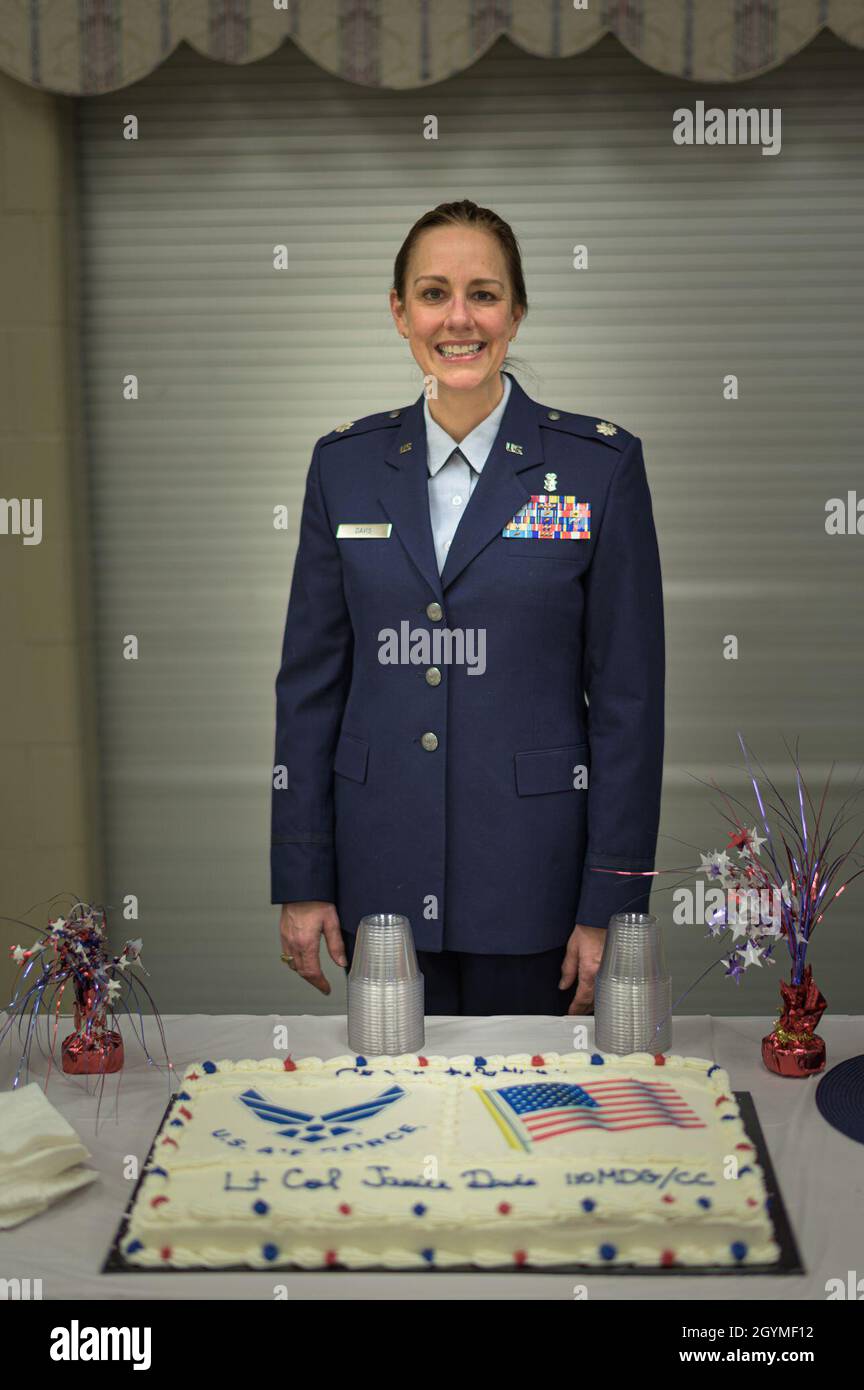 Lt col ryan davis hi-res stock photography and images - Alamy