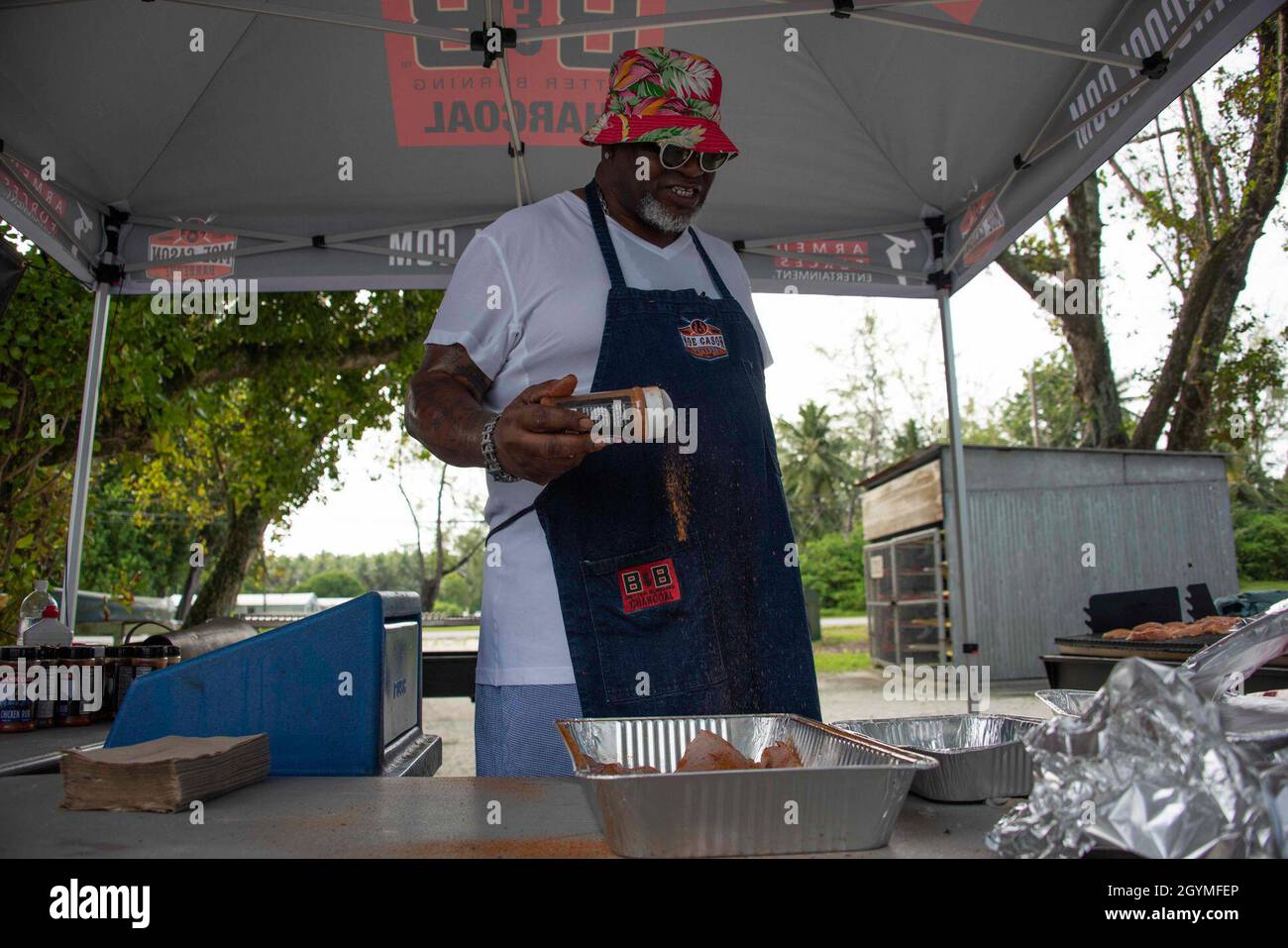 Pitmaster hi-res stock photography and images - Alamy