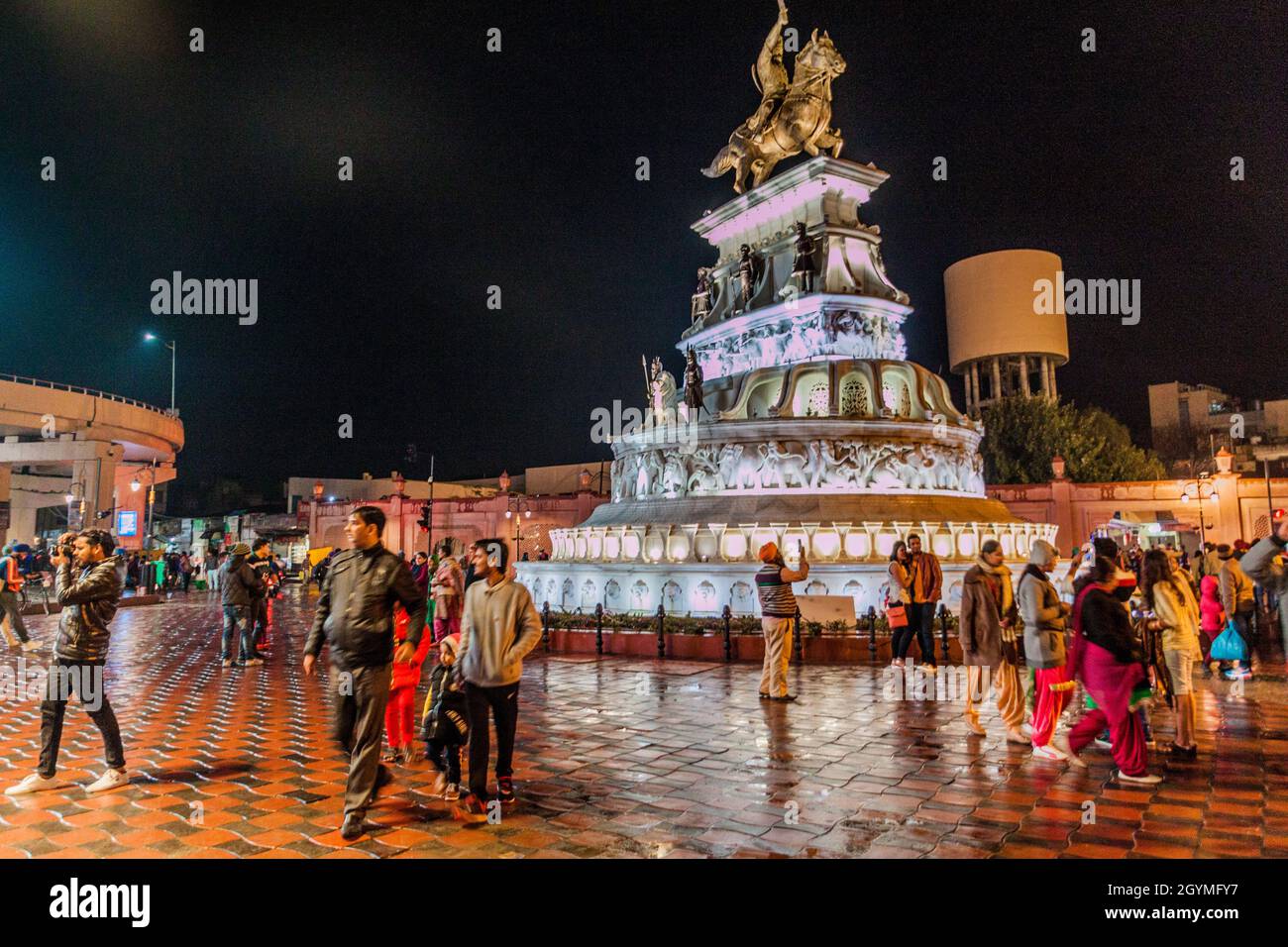 AMRITSAR, INDIA - JANUARY 25, 2017: Maharaja Ranjit Singh Statue in ...