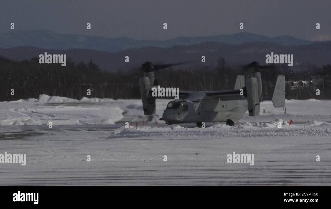 An MV-22B Osprey with Marine Medium Tiltrotor Squadron 262, 1st Marine ...