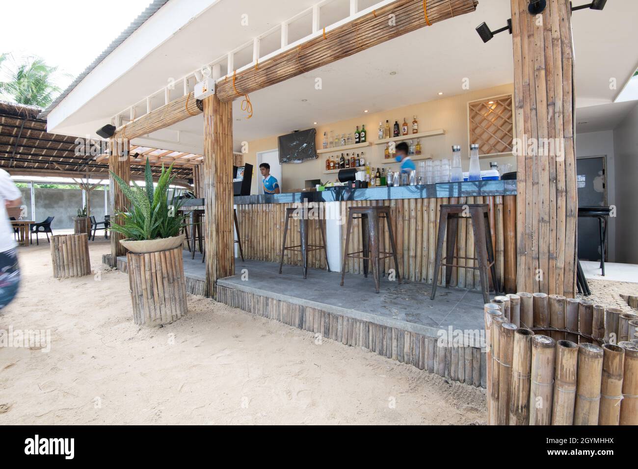 Cozy beach bar counter in a resort Stock Photo - Alamy