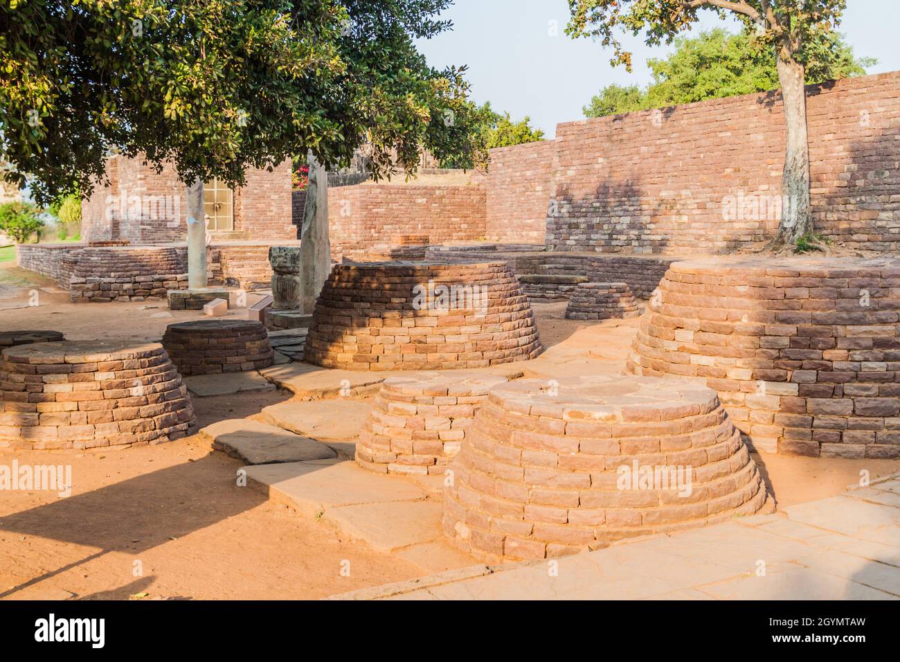 Stupas at sanchi india hi-res stock photography and images - Alamy