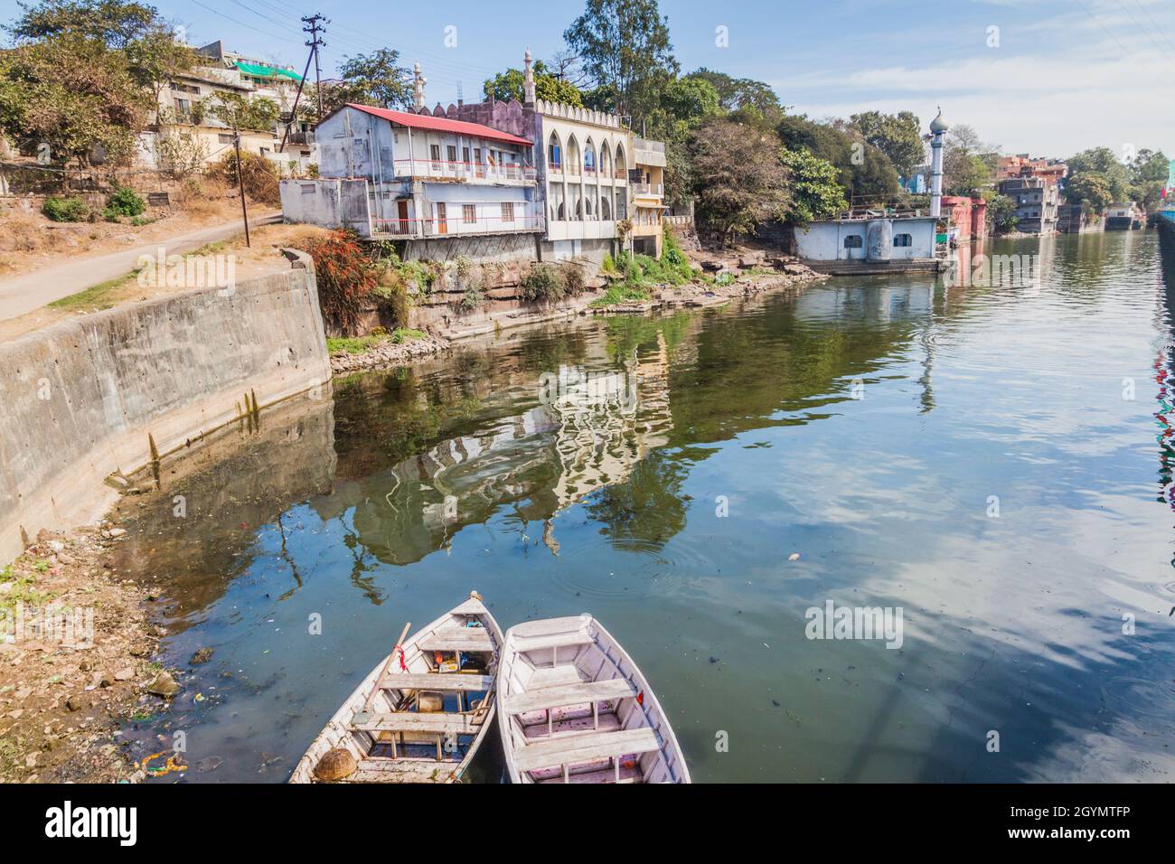 Coast of the Upper lake in Bhopal, Madhya Pradesh state, India Stock ...