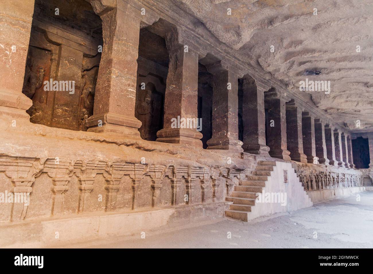 Kailasa temple ellora column hi-res stock photography and images - Alamy