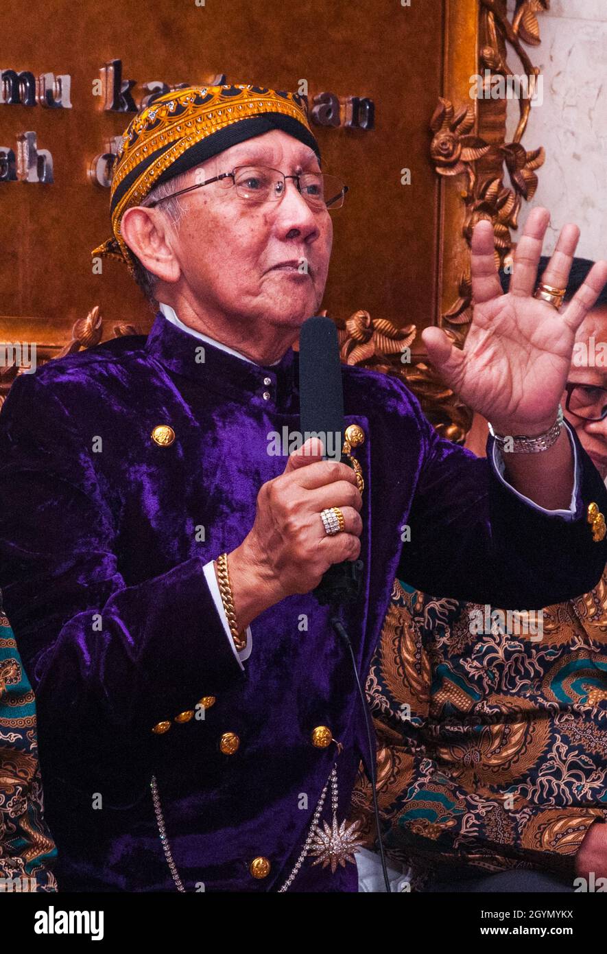 Dalang hi-res stock photography and images - Alamy