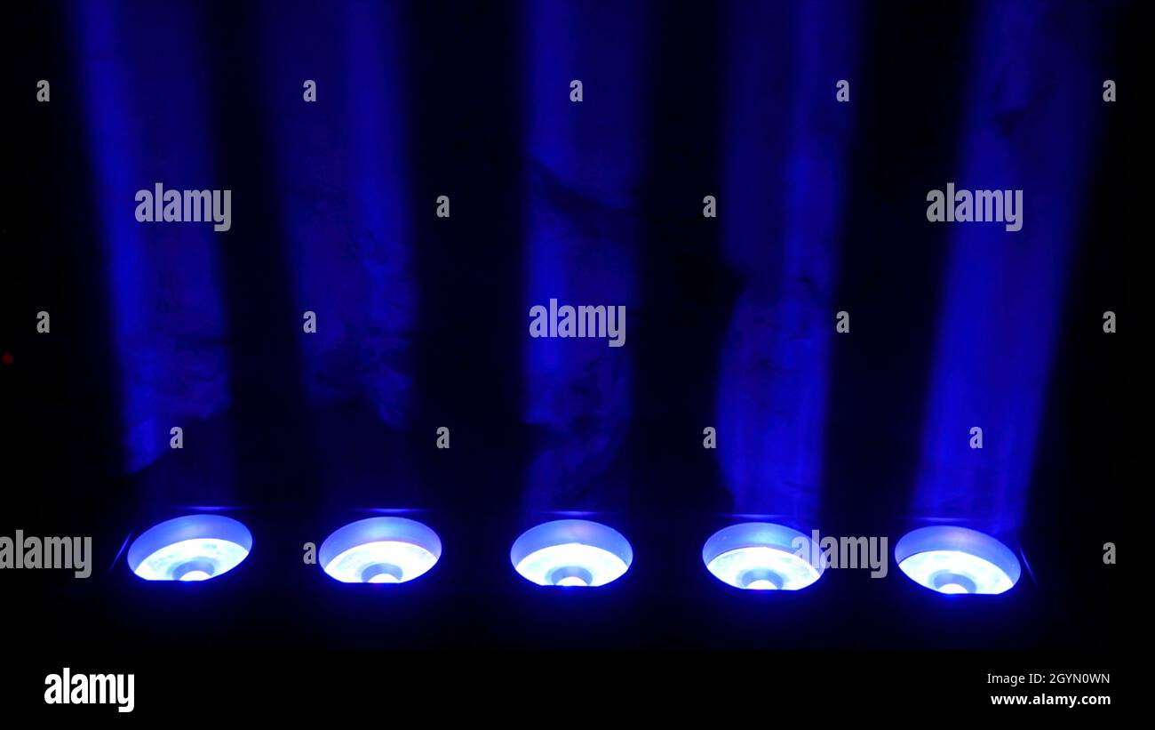 Hollywood lighting fixture hi-res stock photography and images - Alamy