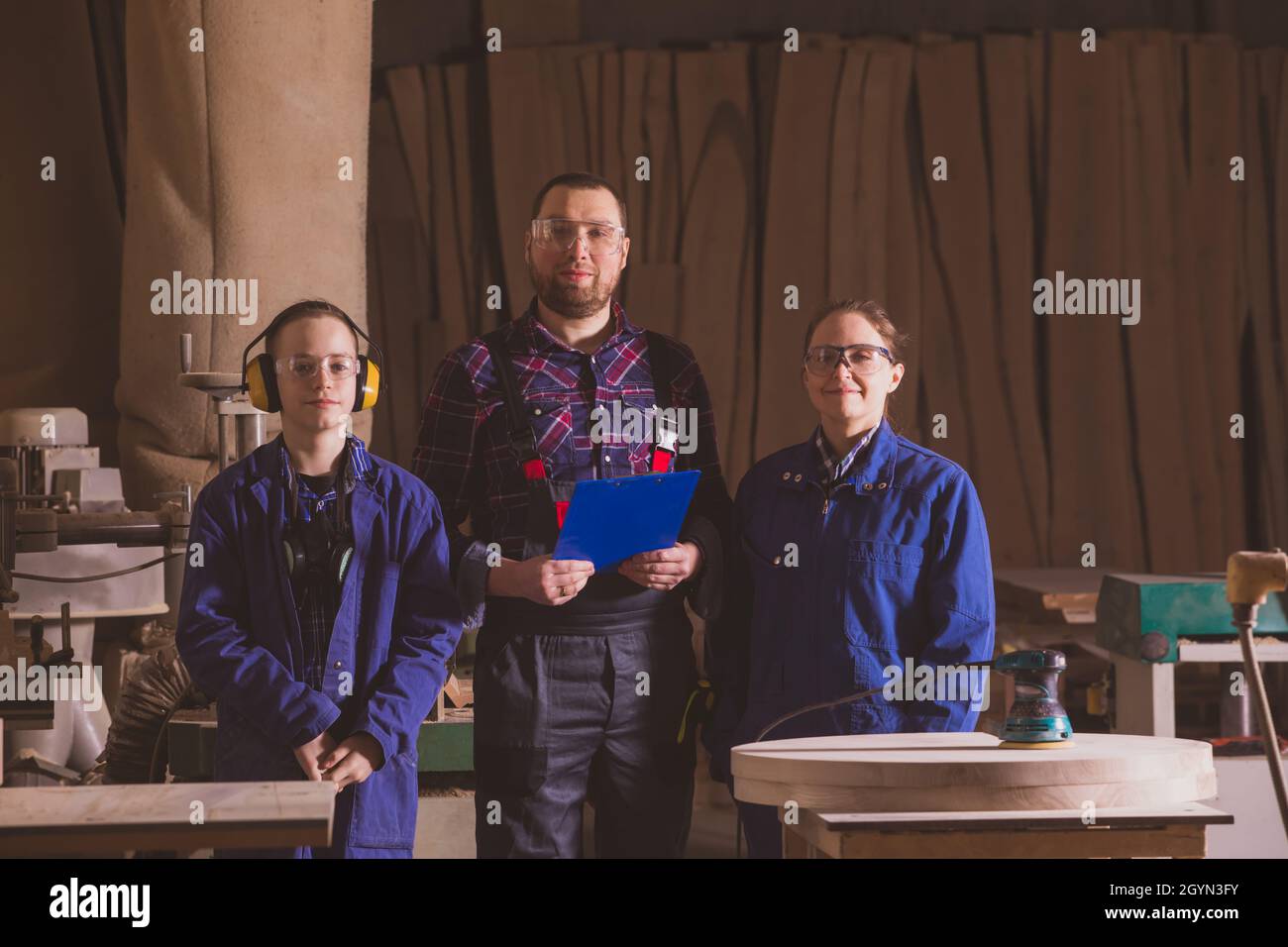 Carpenter family hi-res stock photography and images - Alamy