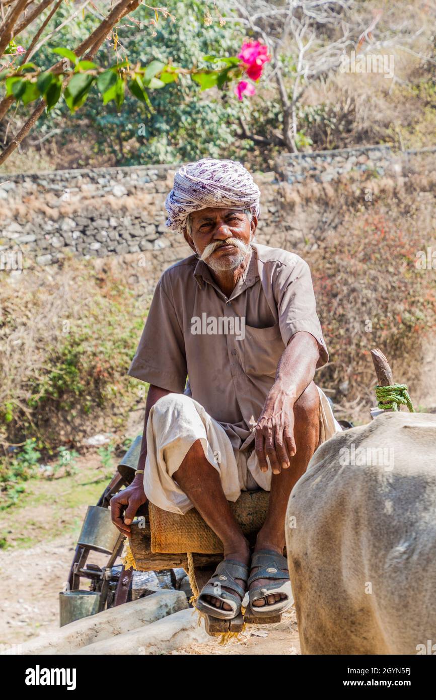 Chain pump hi-res stock photography and images - Alamy