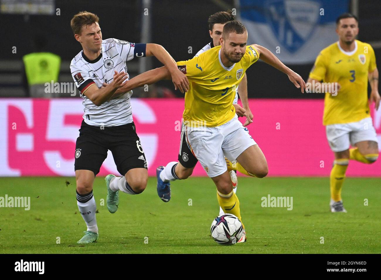 Romania national team football puscas hi-res stock photography and ...