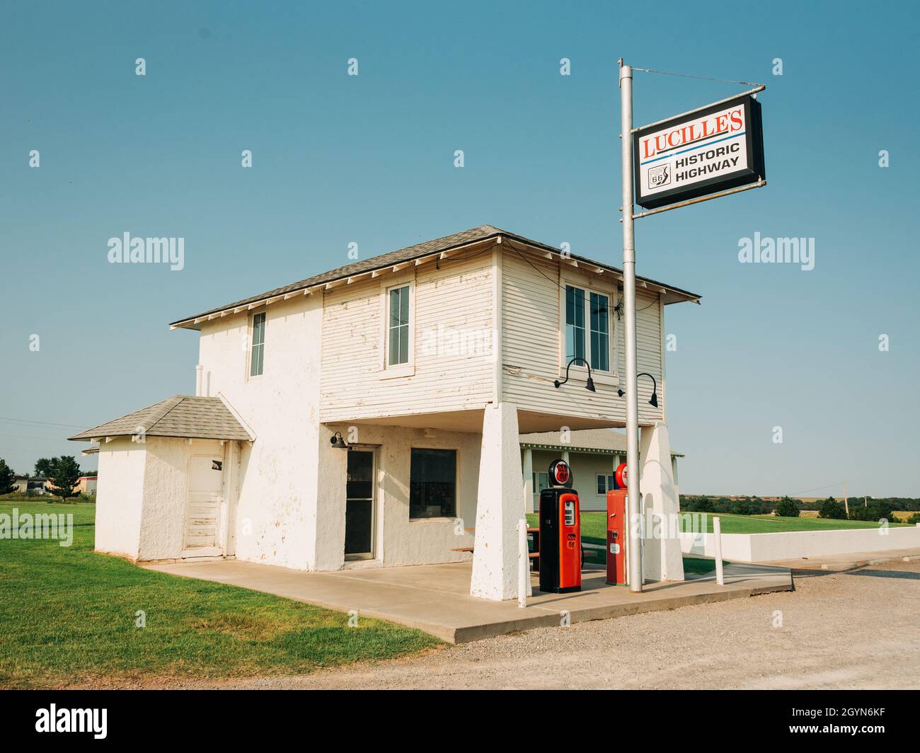 Lucilles Place (Provine Service Station), on Route 66 in Hydro ...