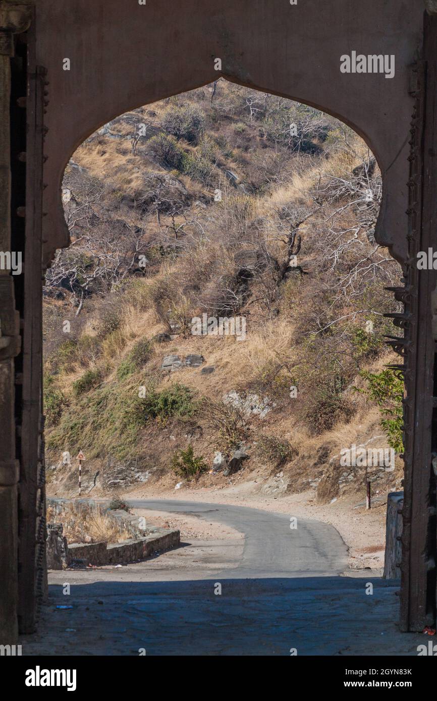 Gate of Kumbhalgarh fortress, Rajasthan state, India Stock Photo - Alamy