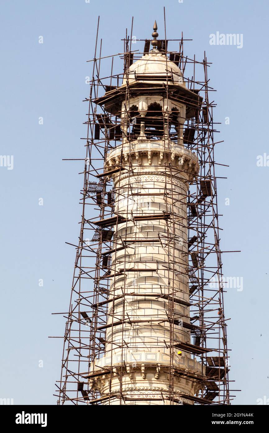 Building scaffolding in india hi-res stock photography and images - Alamy