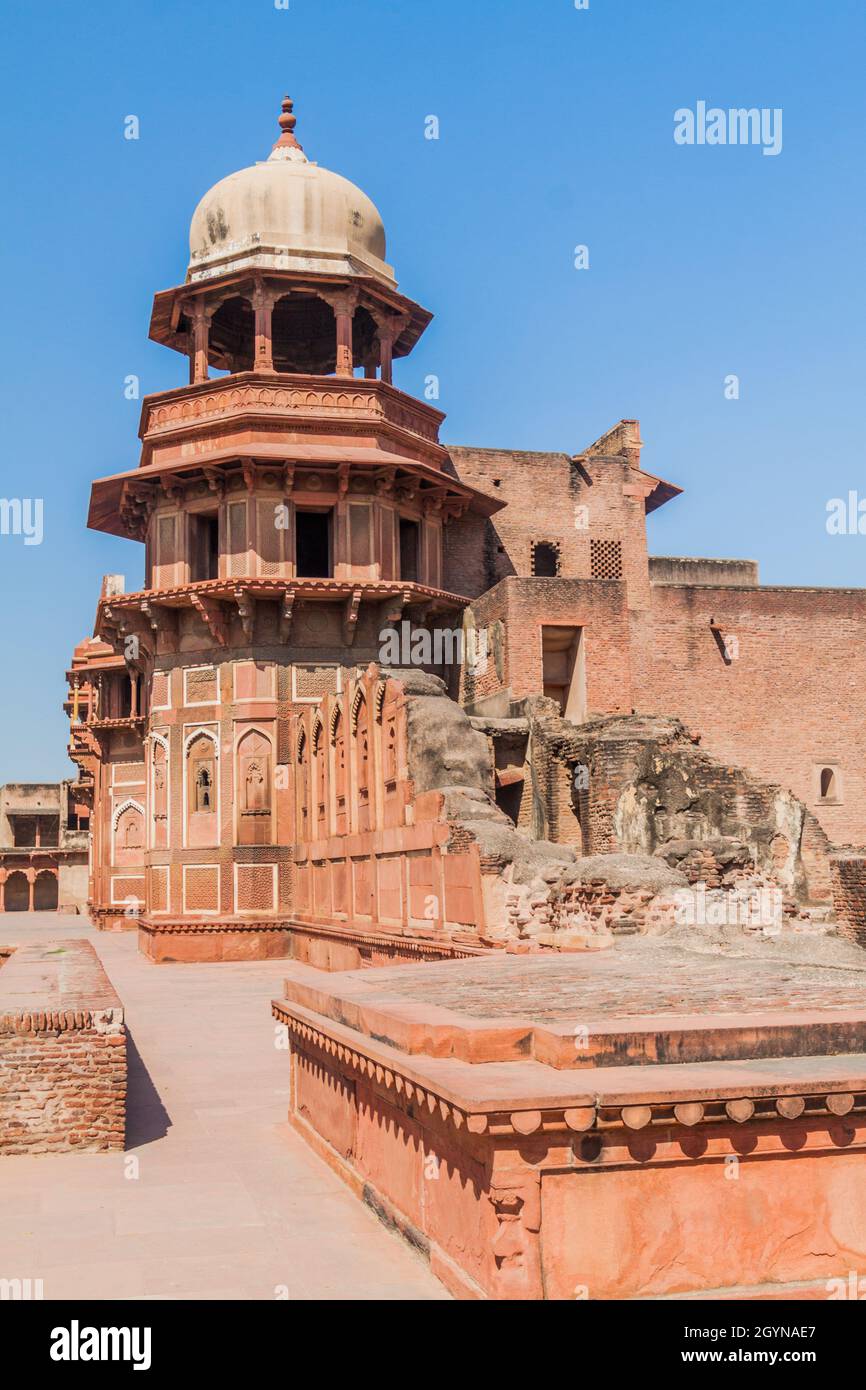 Jahangir Palace at Agra Fort, Uttar Pradesh state, India Stock Photo ...