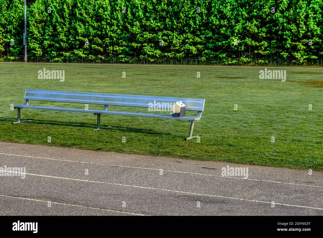 Exercise park bench hi-res stock photography and images - Alamy