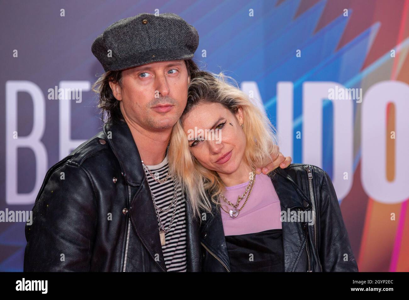 Carl Barat (L) and Edie Langley (R) attend The Velvet Underground ...