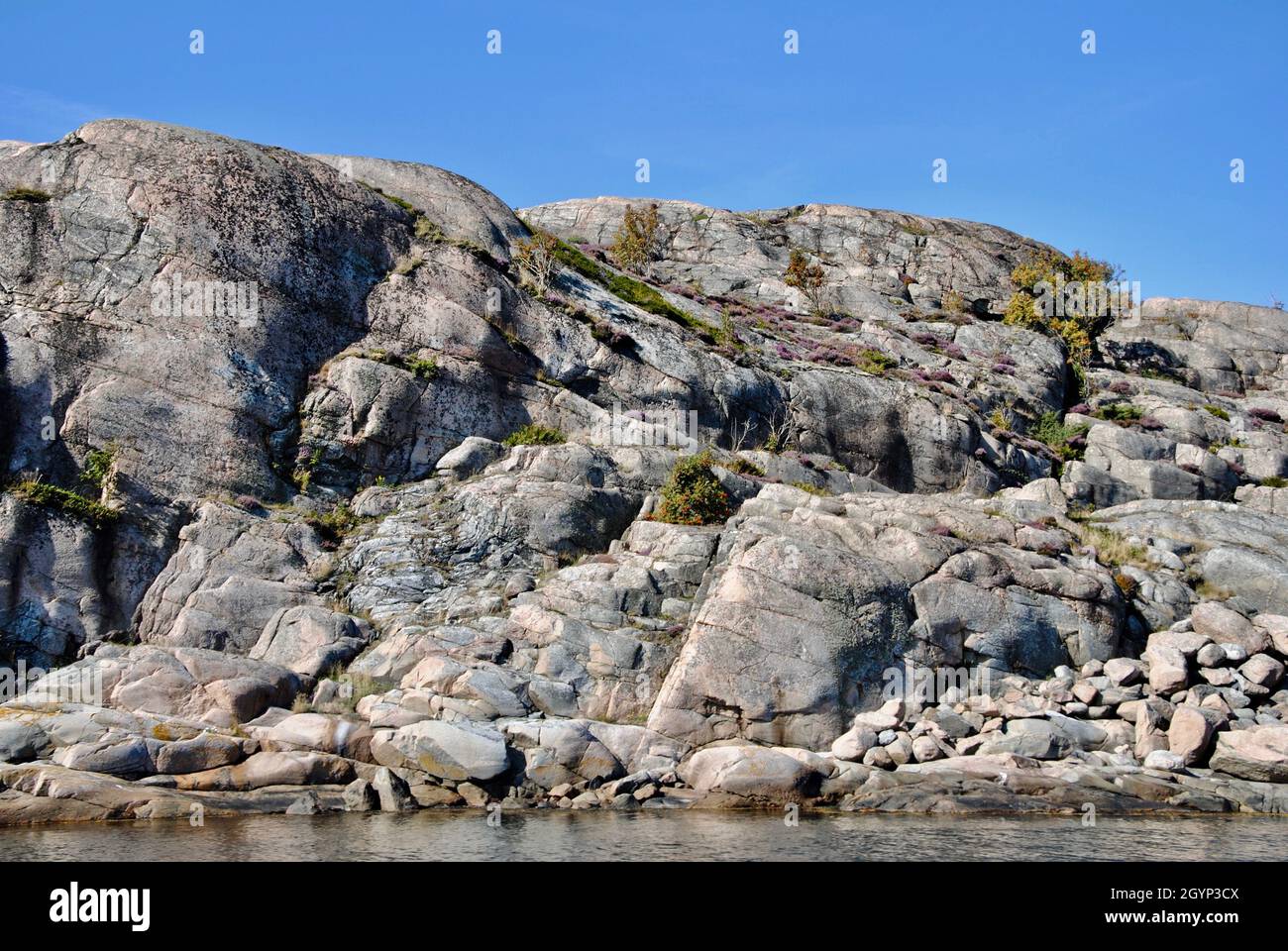 Rock formations on island in Fjällbacka archipelago on the western coastline of Sweden Stock ...