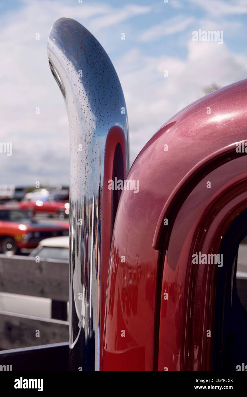 Custom pickup truck chrome exhaust stack hi-res stock photography and ...