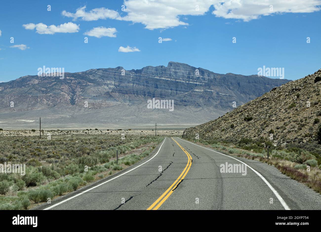 The road and House Range - Hwy 50, Utah Stock Photo - Alamy