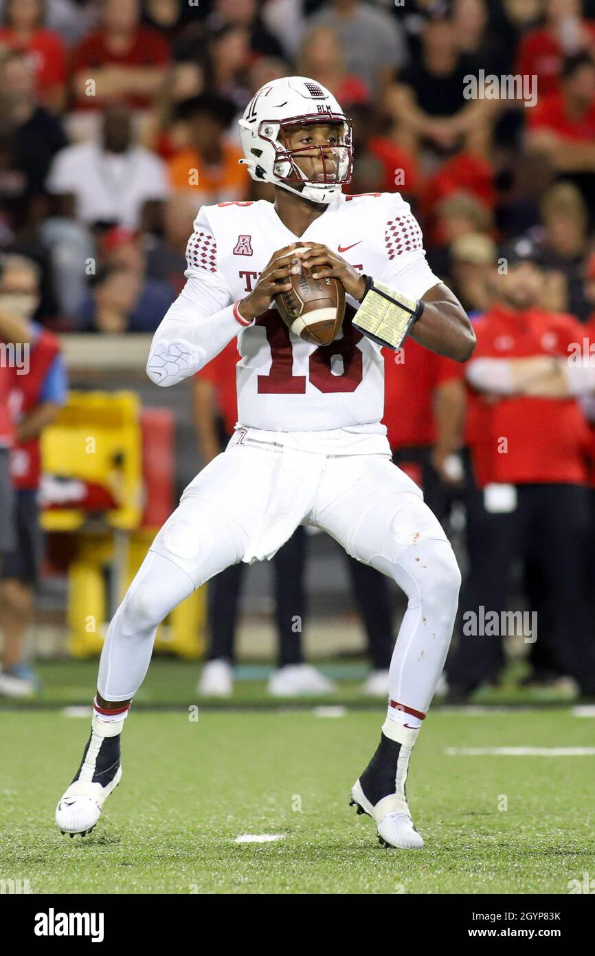 October 8, 2021: Temple QB D’Wan Mathis looks to throw during an NCAA ...