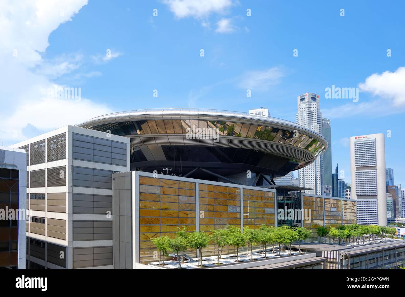 Disc shaped building hi-res stock photography and images - Alamy