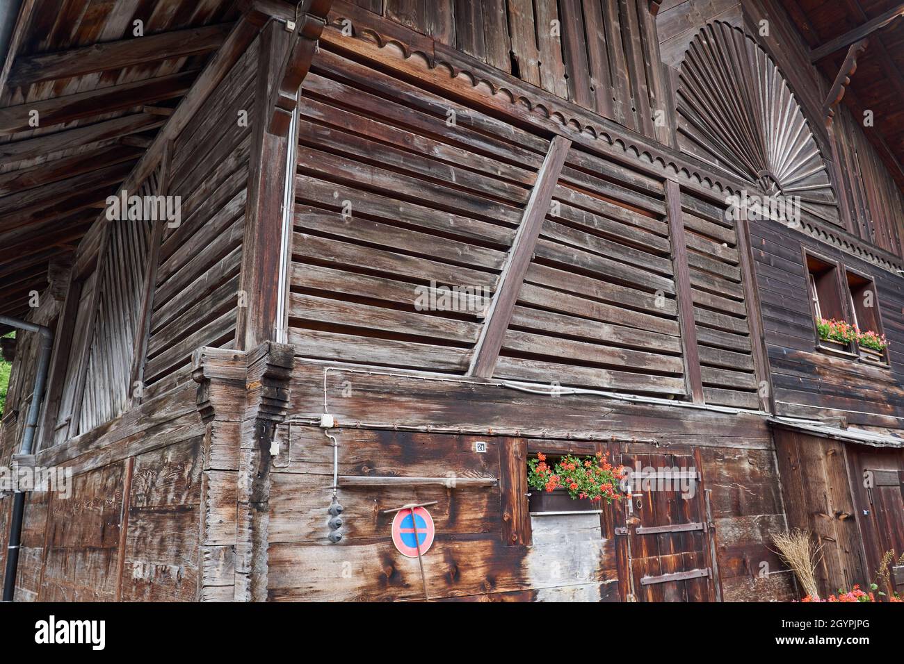 Swiss chalet - Simmental, Berner Oberland, Switzerland Stock Photo - Alamy