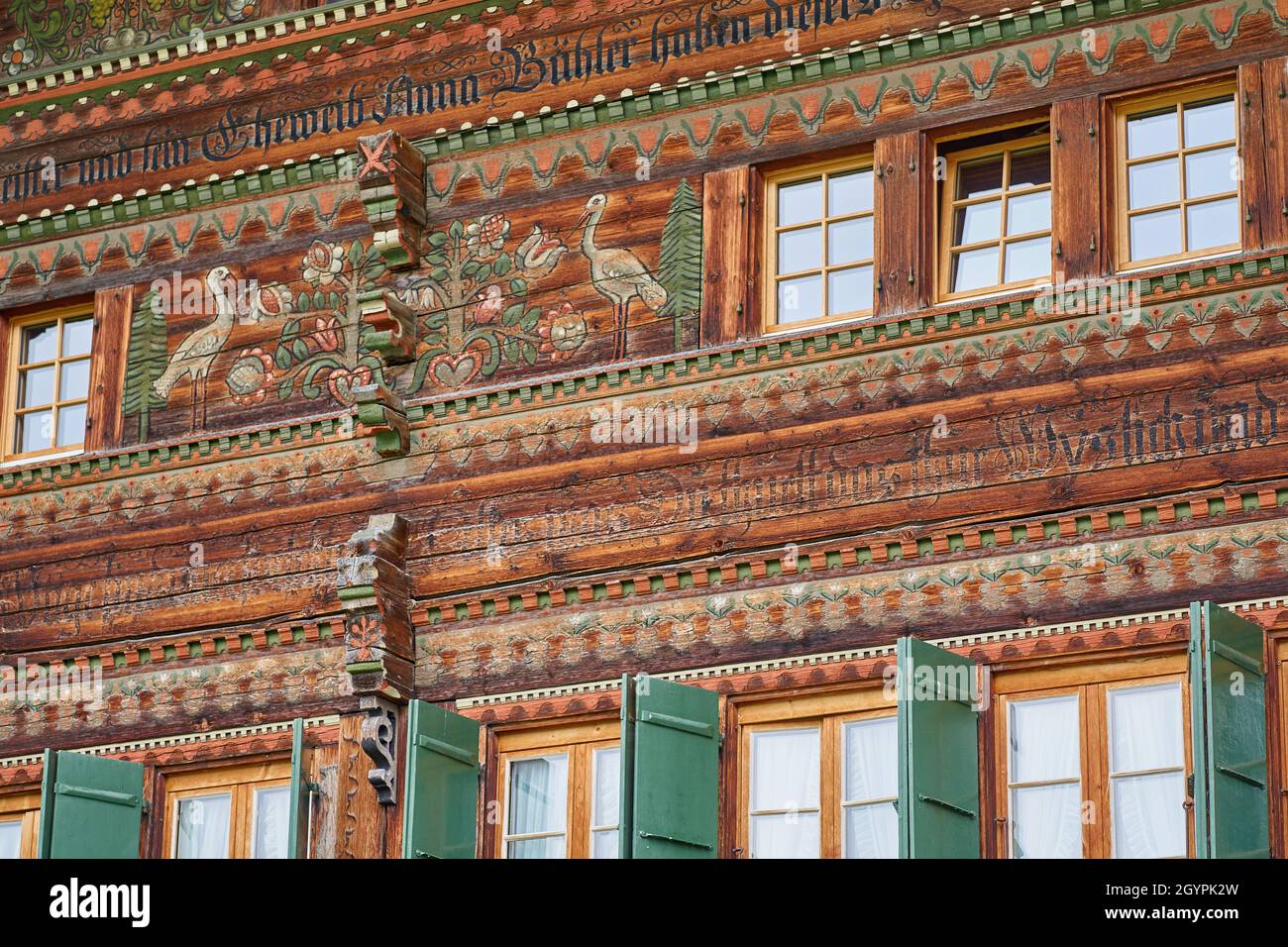 Closeup of a Swiss chalet - Simmental, Berner Oberland, Switzerland Stock Photo - Alamy