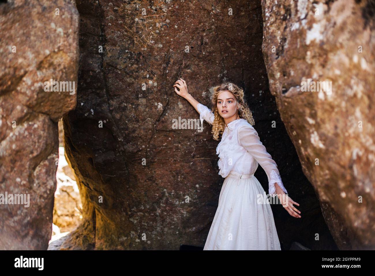 SAMARA WEAVING in PICNIC AT HANGING ROCK (2018), directed by MICHAEL ...