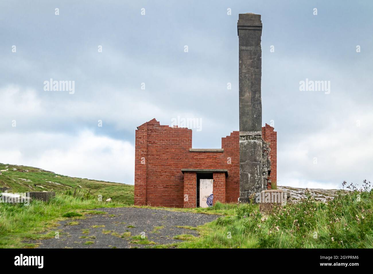 The ruins of Lenan Head fort at the north coast of County Donegal ...