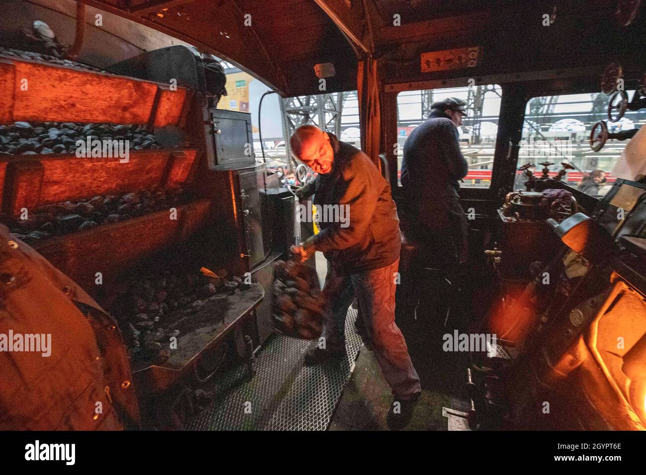 Coal to switzerland hi-res stock photography and images - Alamy