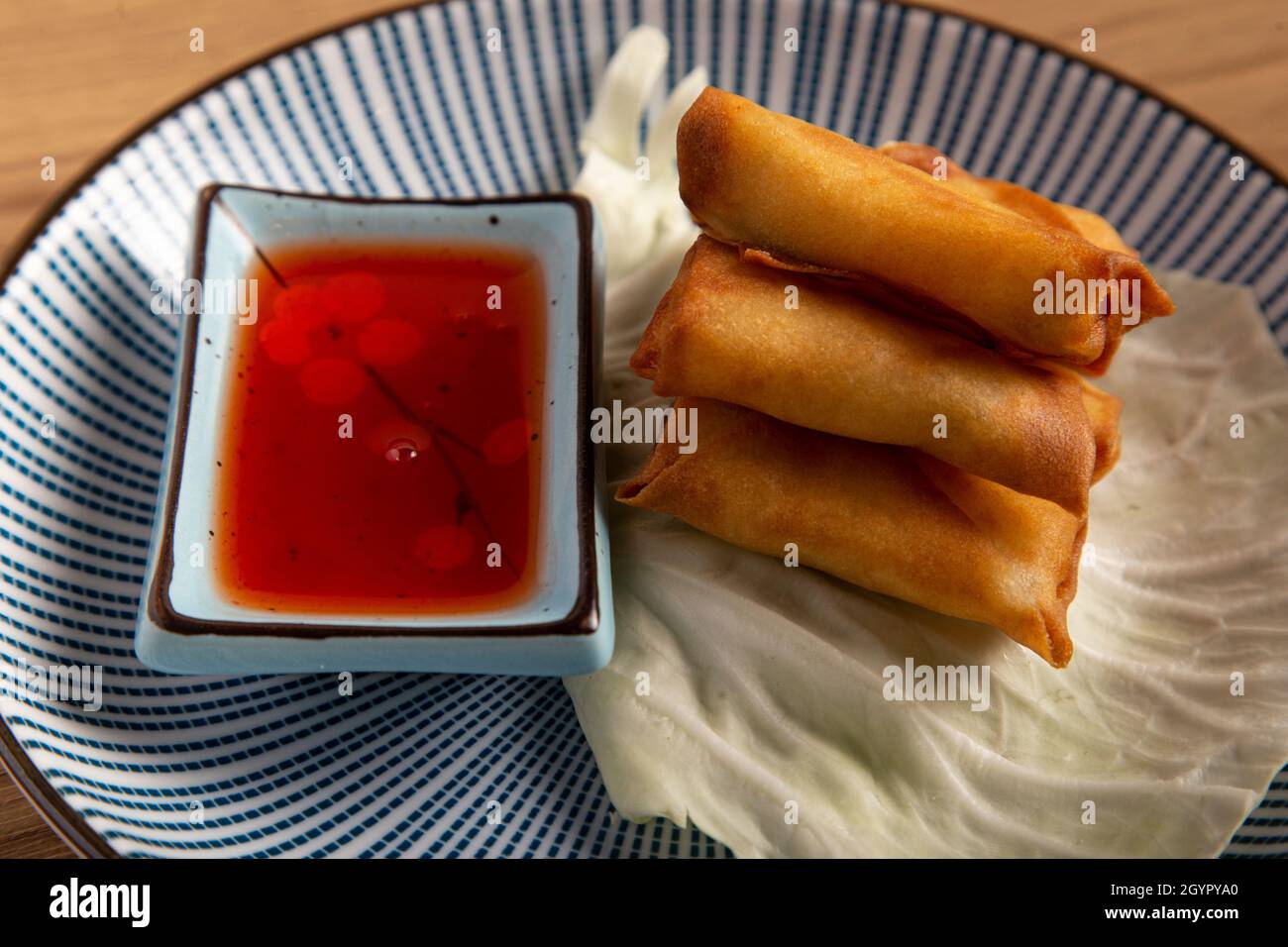 Prawn spring rolls hi-res stock photography and images - Alamy