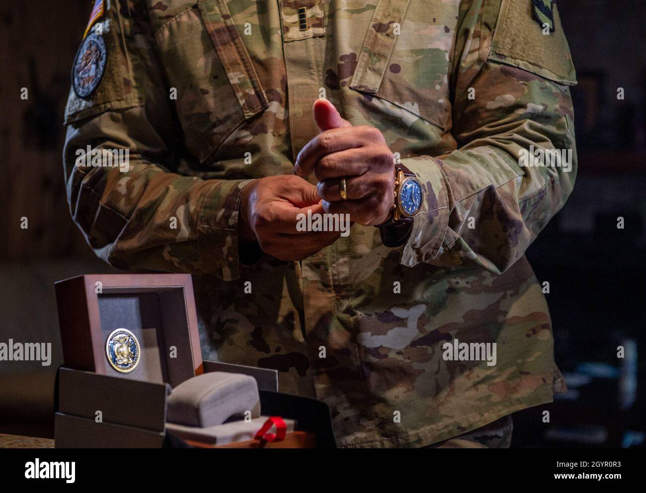 Chief Warrant Officer 4 Phillip Brashear, a U.S. Army Reserve command ...