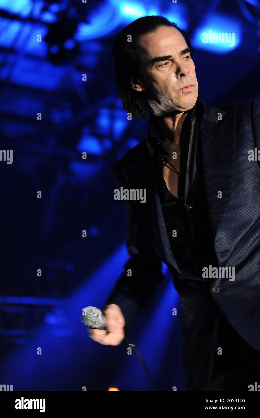 Nick cave at the stadium hi-res stock photography and images - Alamy
