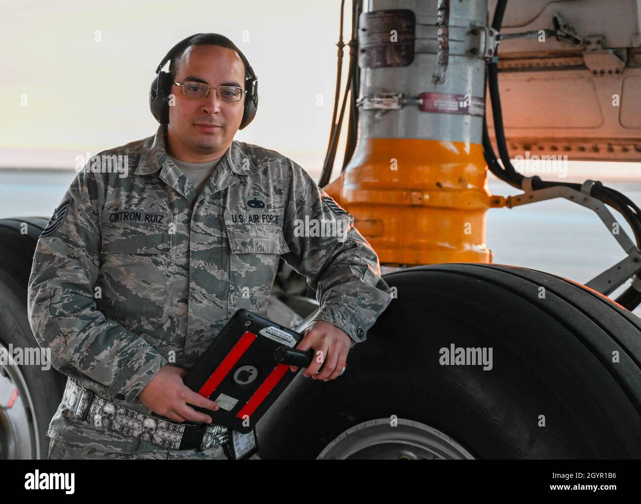 U.S. Air Force Tech. Sgt. Joshua Cintron Ruiz, 660th Aircraft ...