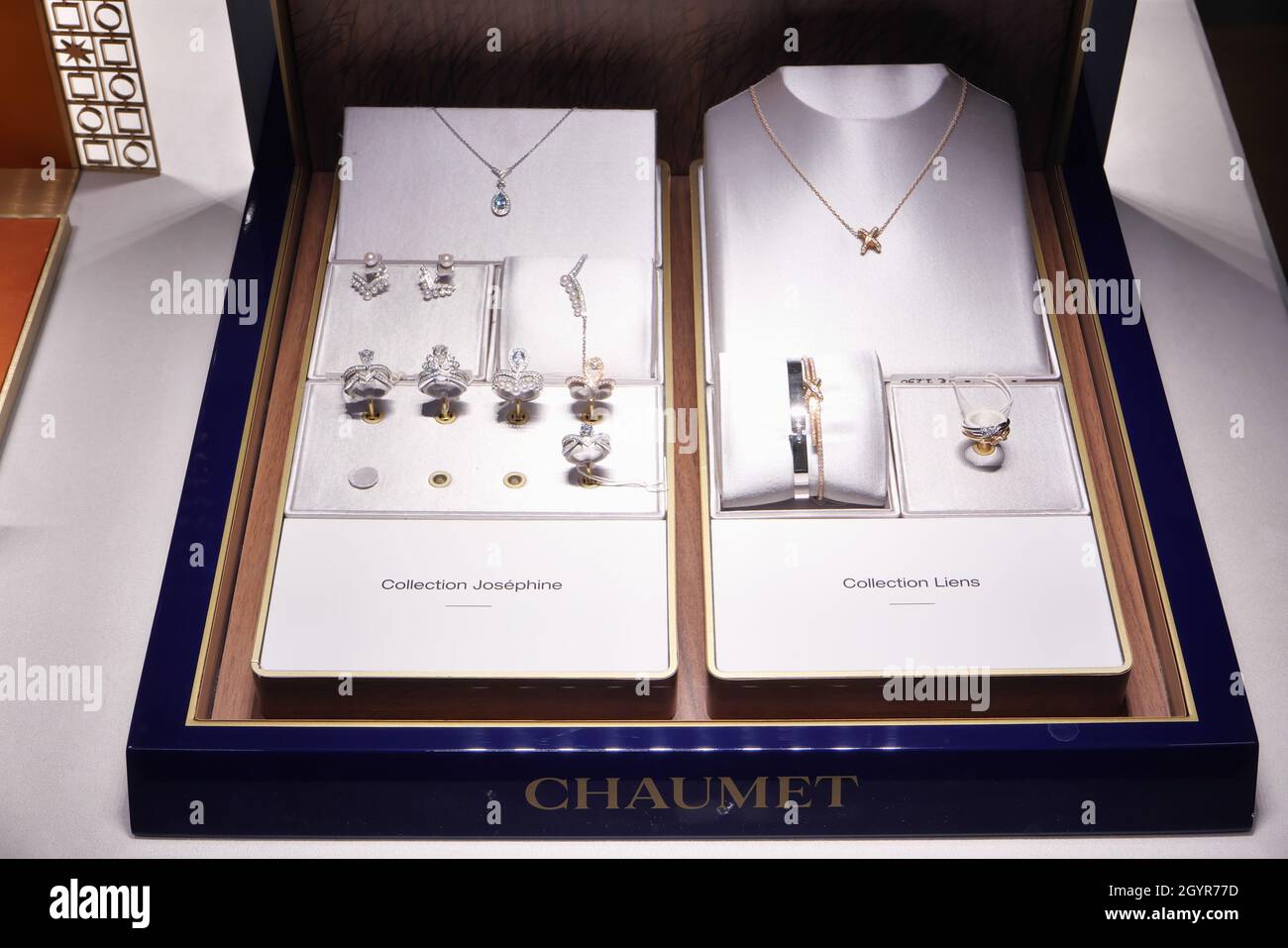 CHAUMET LUXURY JEWELRY ON DISPLAY Stock Photo - Alamy