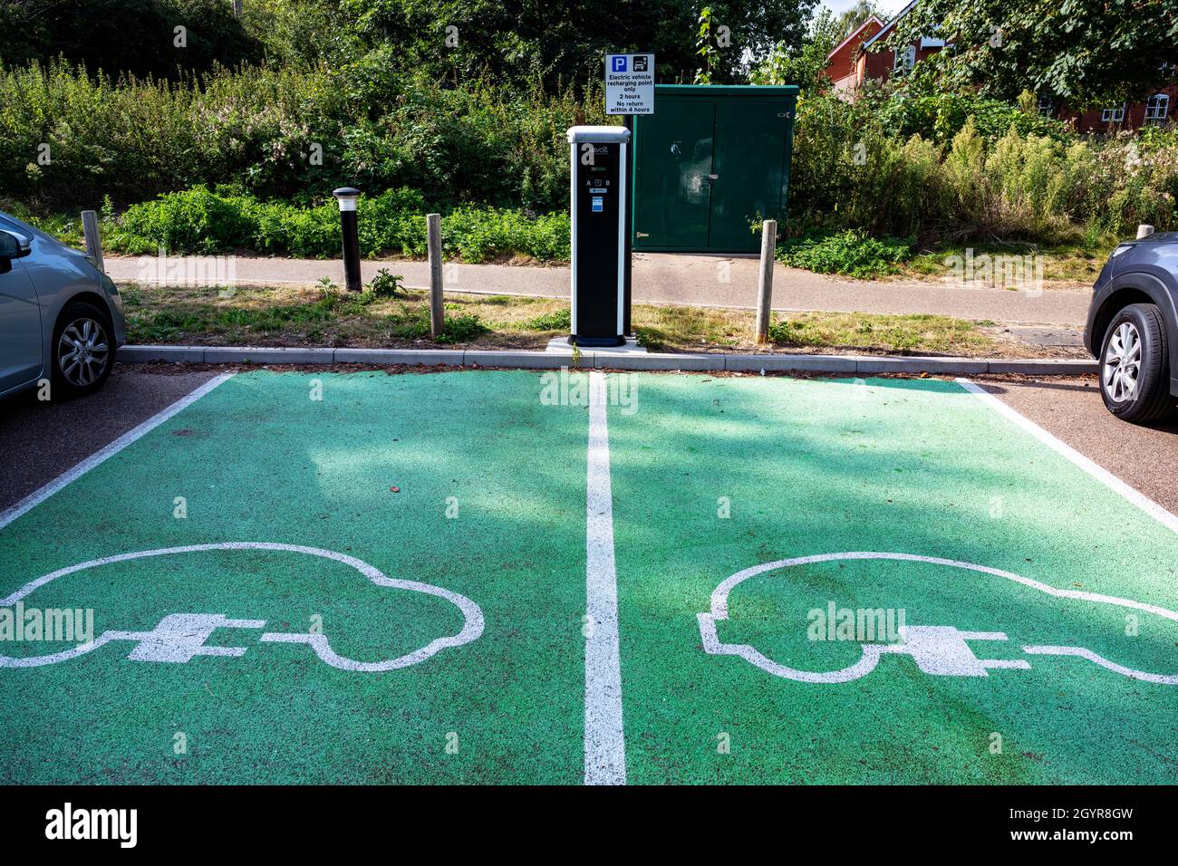 Electricity charging point hi-res stock photography and images - Alamy