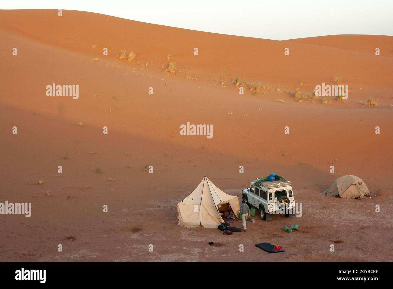 Nomadic Moroccan People and their tents Stock Photo - Alamy