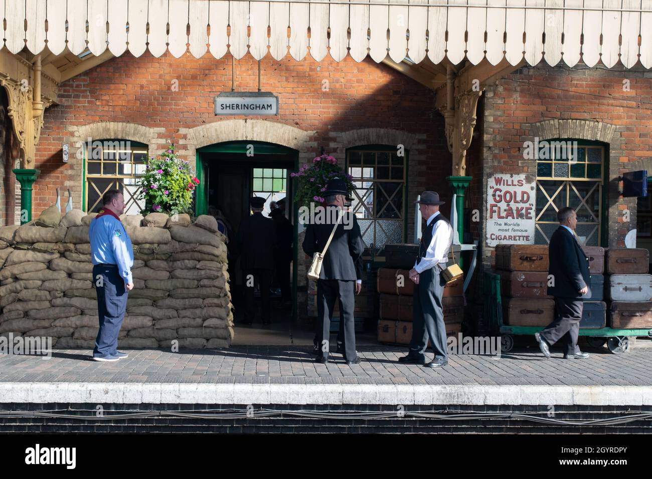 Sheringham, Norfolk, UK - SEPTEMBER 14 2019: People in 1940s train ...