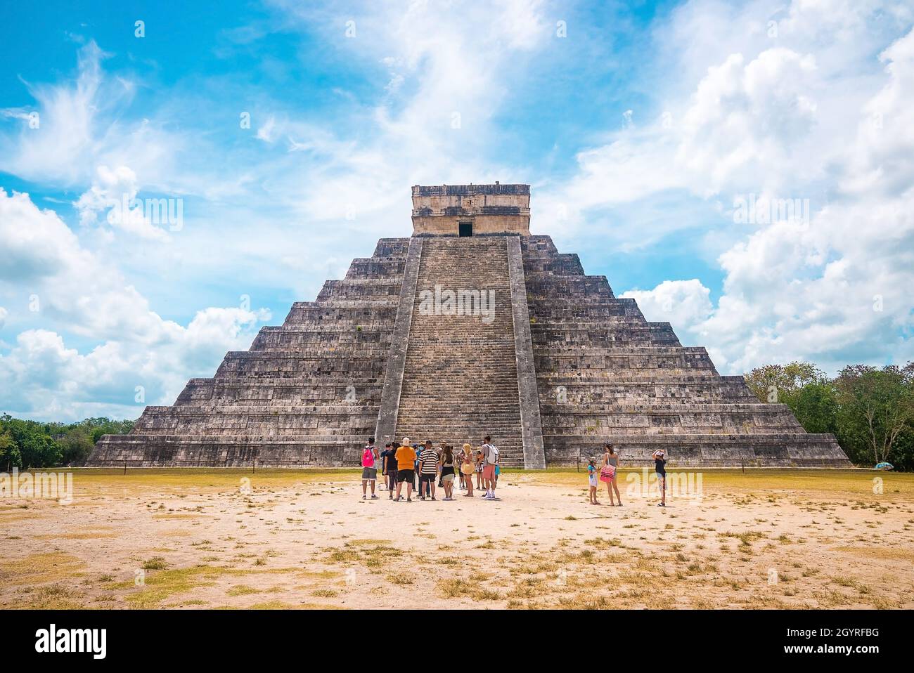 Old ruins of Temple of Kukulkan great pyramid in Chichen Itza Stock ...