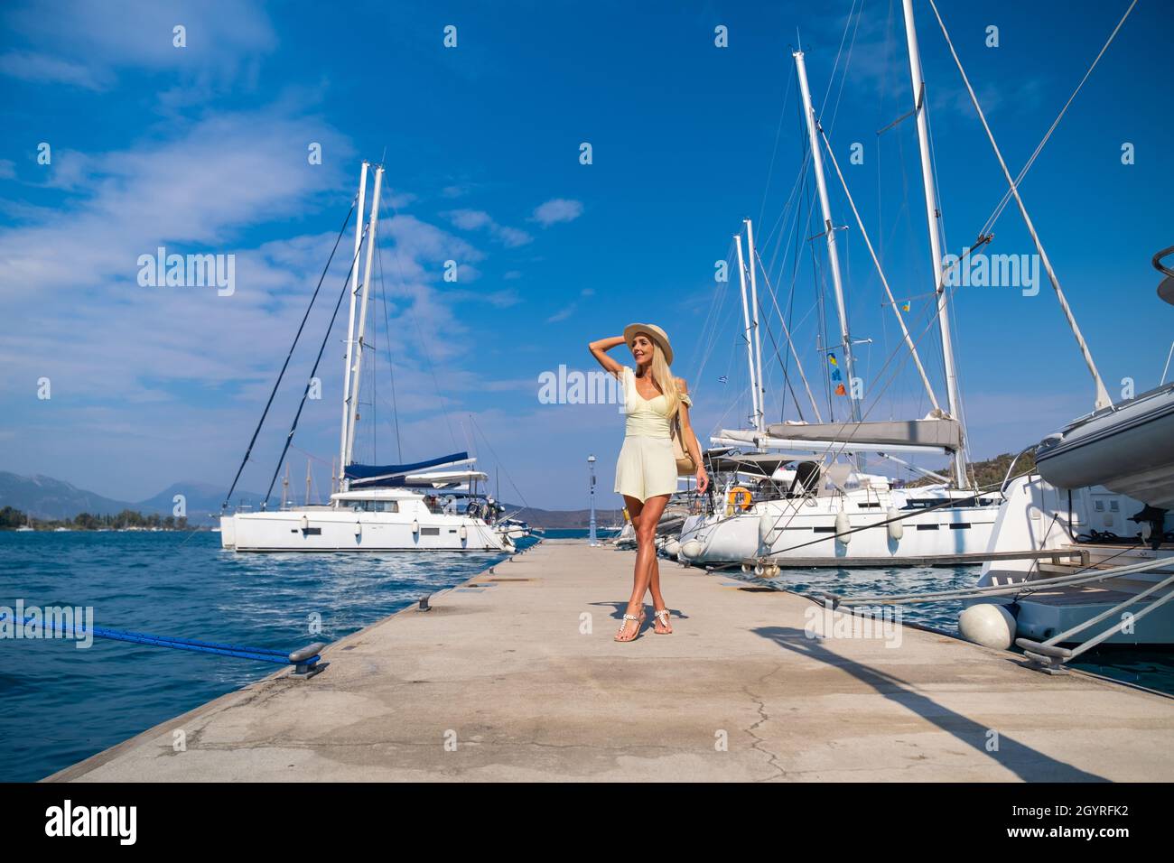 Poros woman hi-res stock photography and images - Alamy