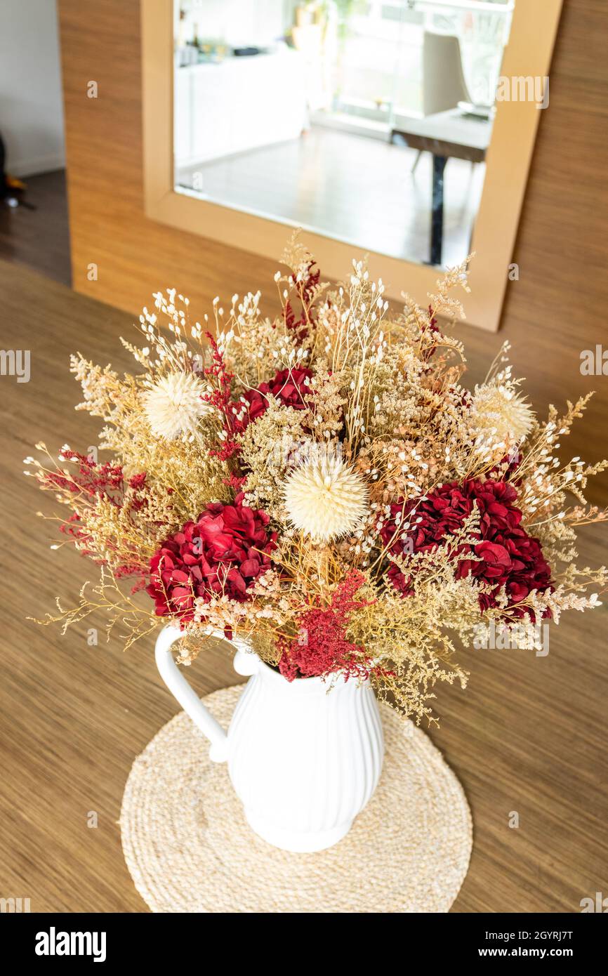 Beautiful and colorful dehydrated flower arrangement Stock Photo - Alamy