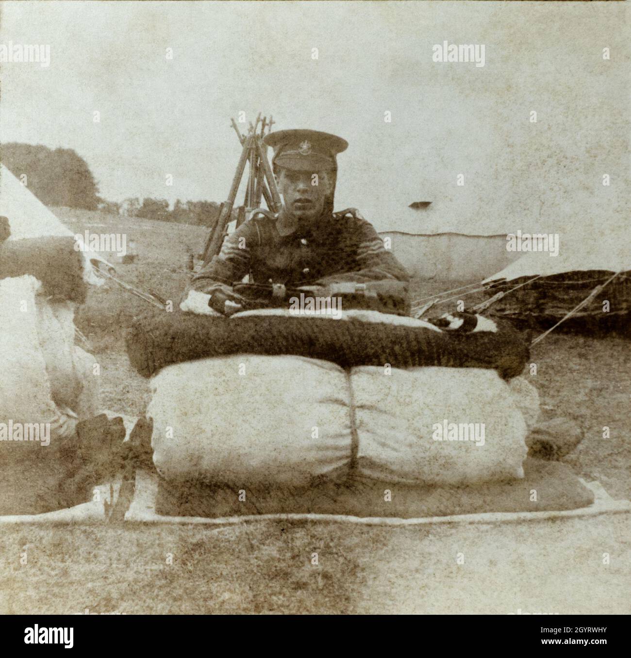 Lee enfield rifle hi-res stock photography and images - Alamy