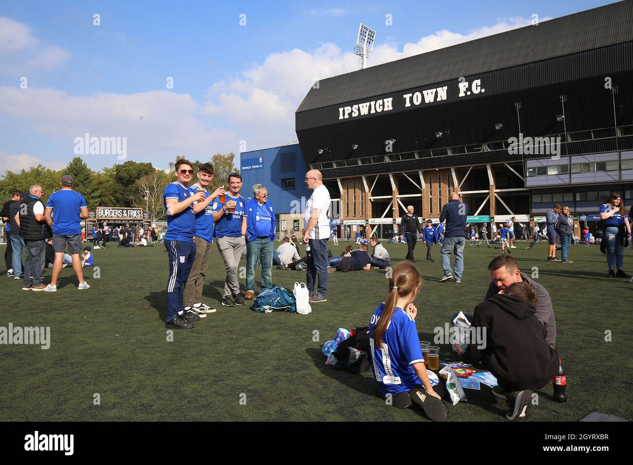 Fans outside portman road stadium hi-res stock photography and images ...