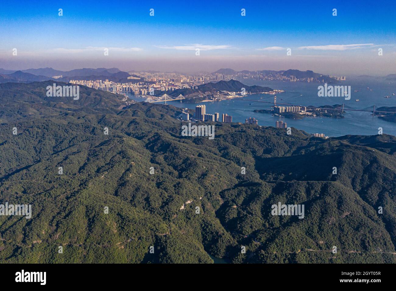 Aerial view town between mountains hi-res stock photography and images ...