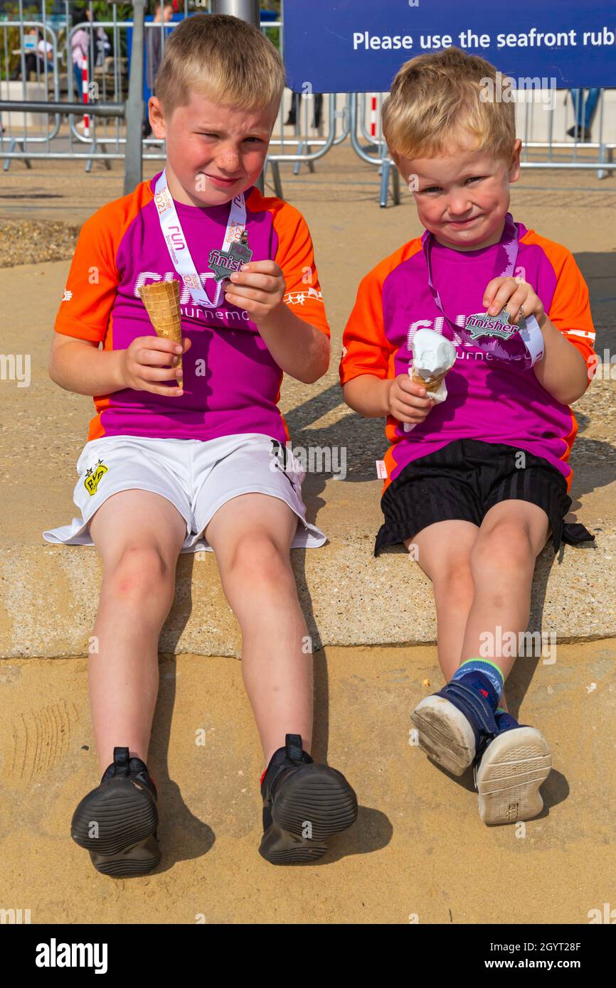 Wearing medal medals hi-res stock photography and images - Alamy