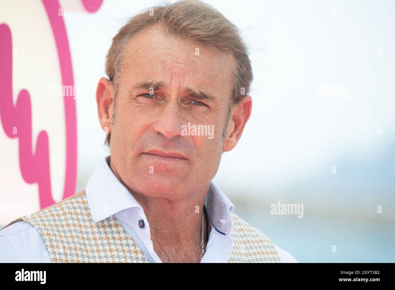 Cannes, France. 09th Oct, 2021. Tom Schacht poses les Mysteres de l ...